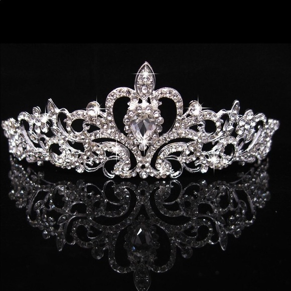Accessories | Dainty Princess Tiara | Poshmark